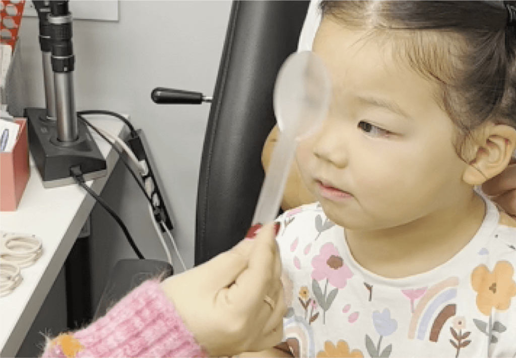 Eye Teaming Convergence Test in Sydney | Eyecare Kids